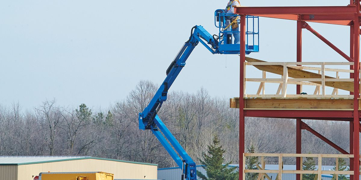 New MEWP standards go into effect in North America | J. J. Keller ...