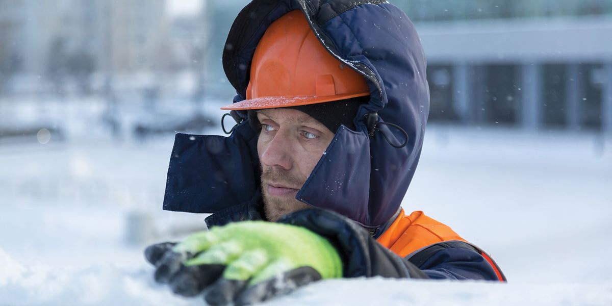Working in a cold environment increases the risk of ergonomic injury ...