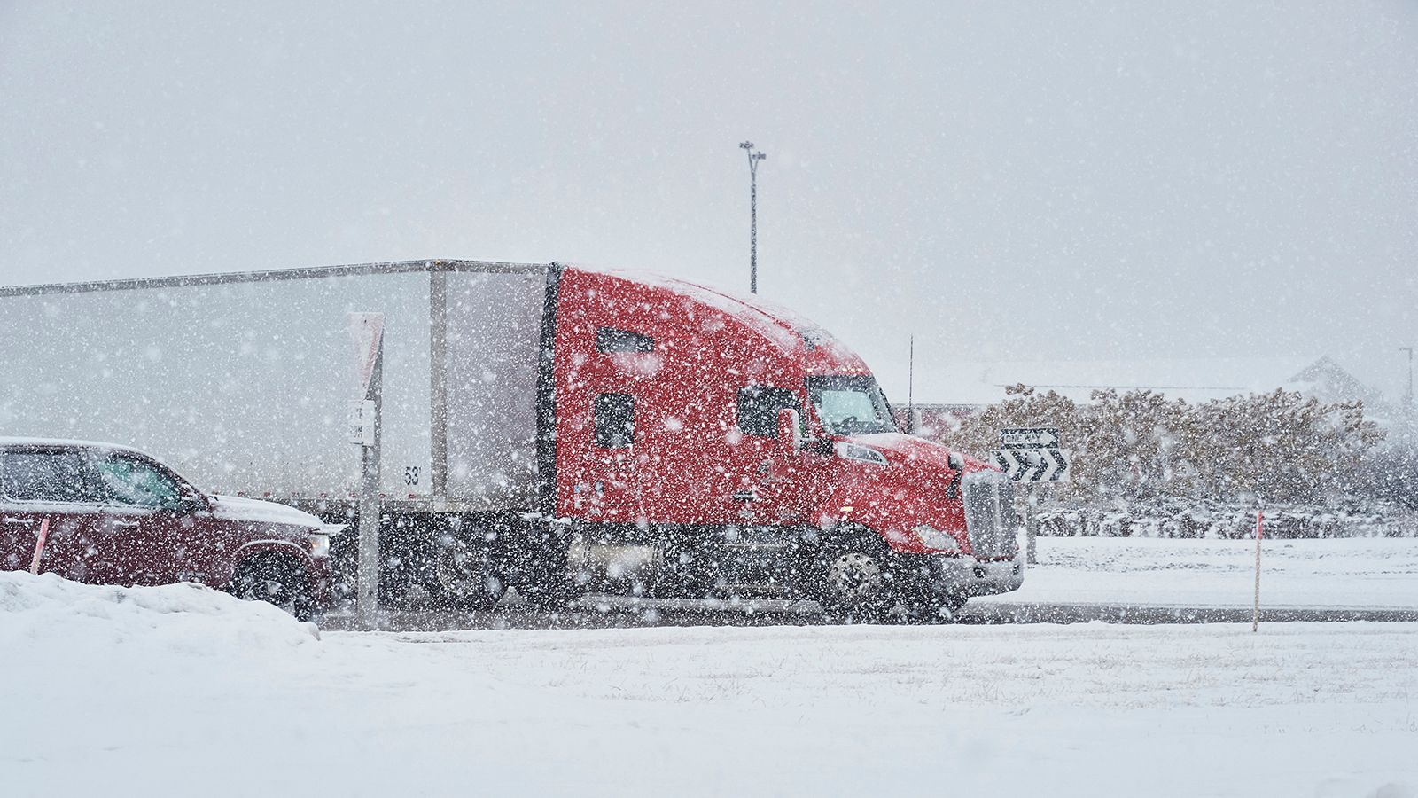Navigate adverse weather safely | J. J. Keller® Compliance Network